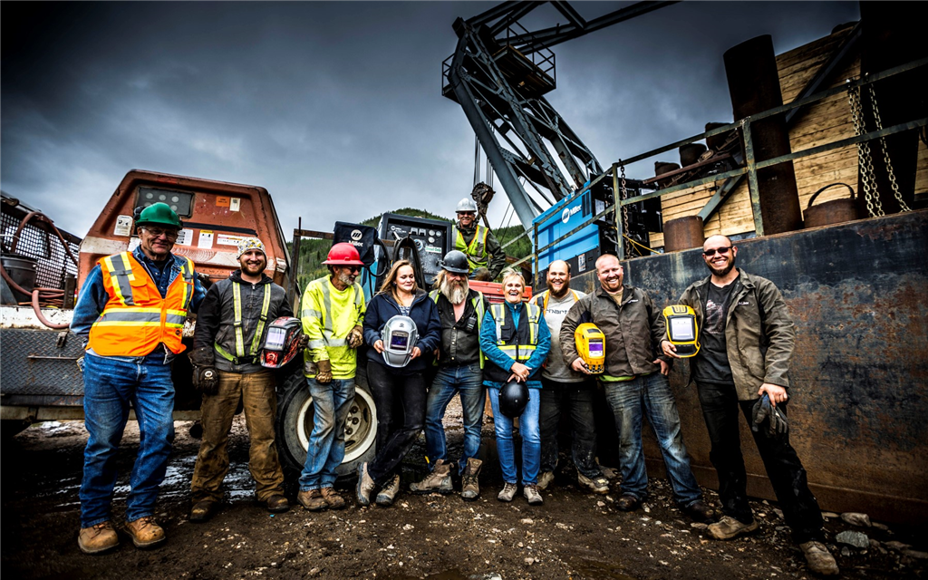 ITW Welding Singapore | Mining Gold with Miller Diesel Engine Welding ...